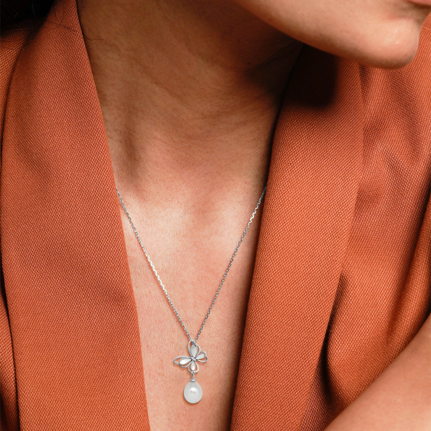 Buy Silver Neck Jewellery Online India - Fashiony.in